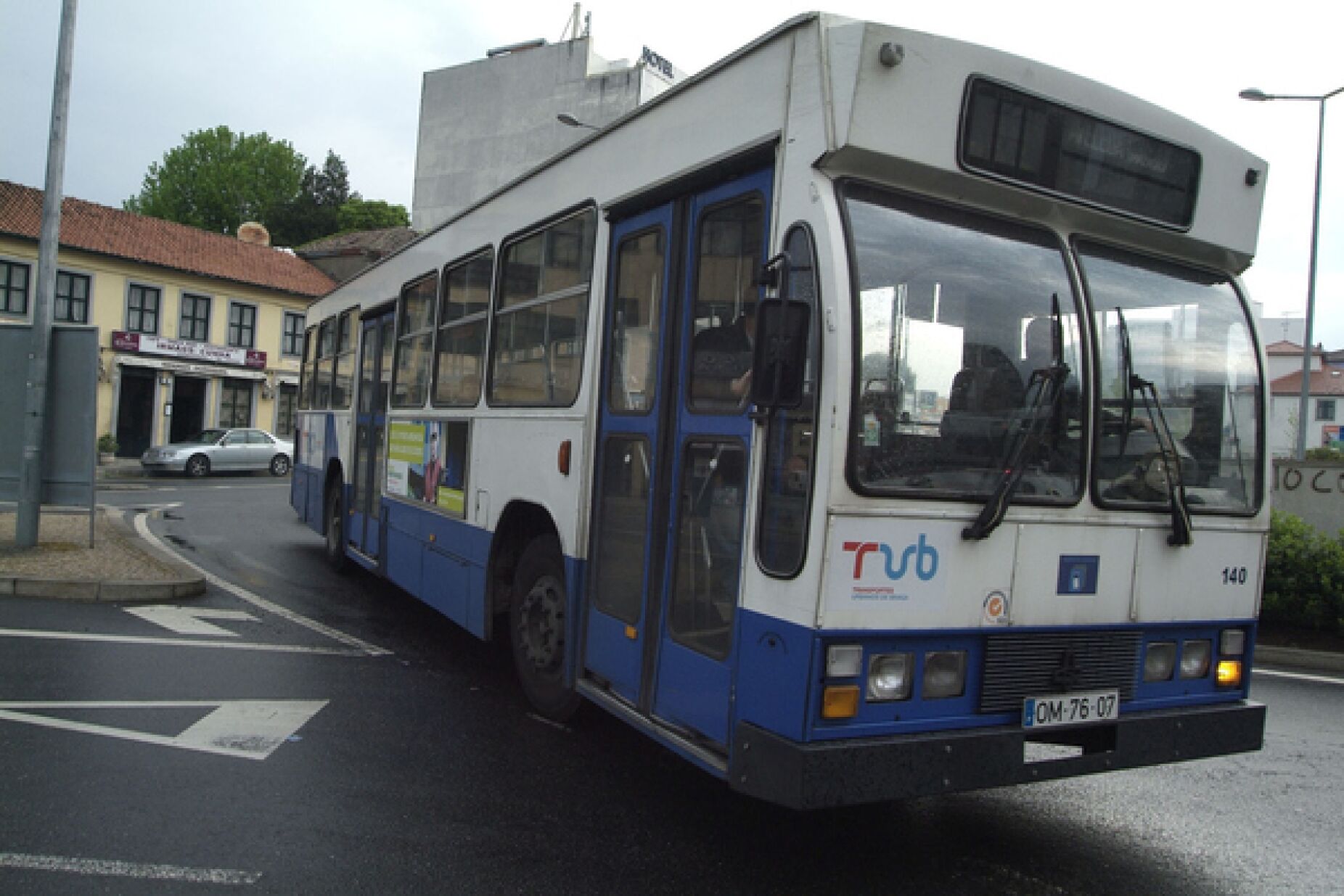 Autocarro ardeu em Braga Autocarro ardeu em Braga