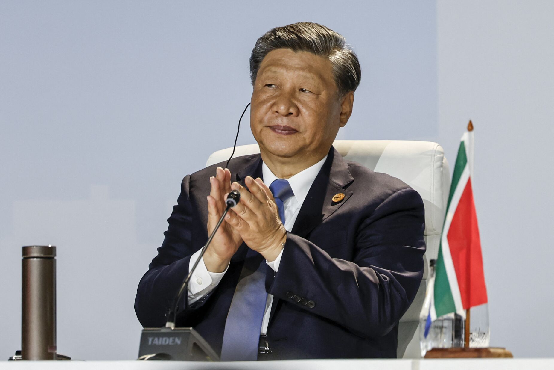 China ameaça retaliação após venda de armas a Taiwan pelos Estados Unidos China ameaça retaliação após venda de armas a Taiwan pelos Estados Unidos