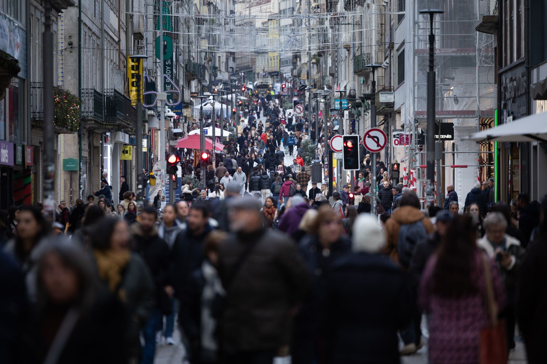Bem-estar dos portugueses aproxima-se do nível pré-pandemia Bem-estar dos portugueses aproxima-se do nível pré-pandemia