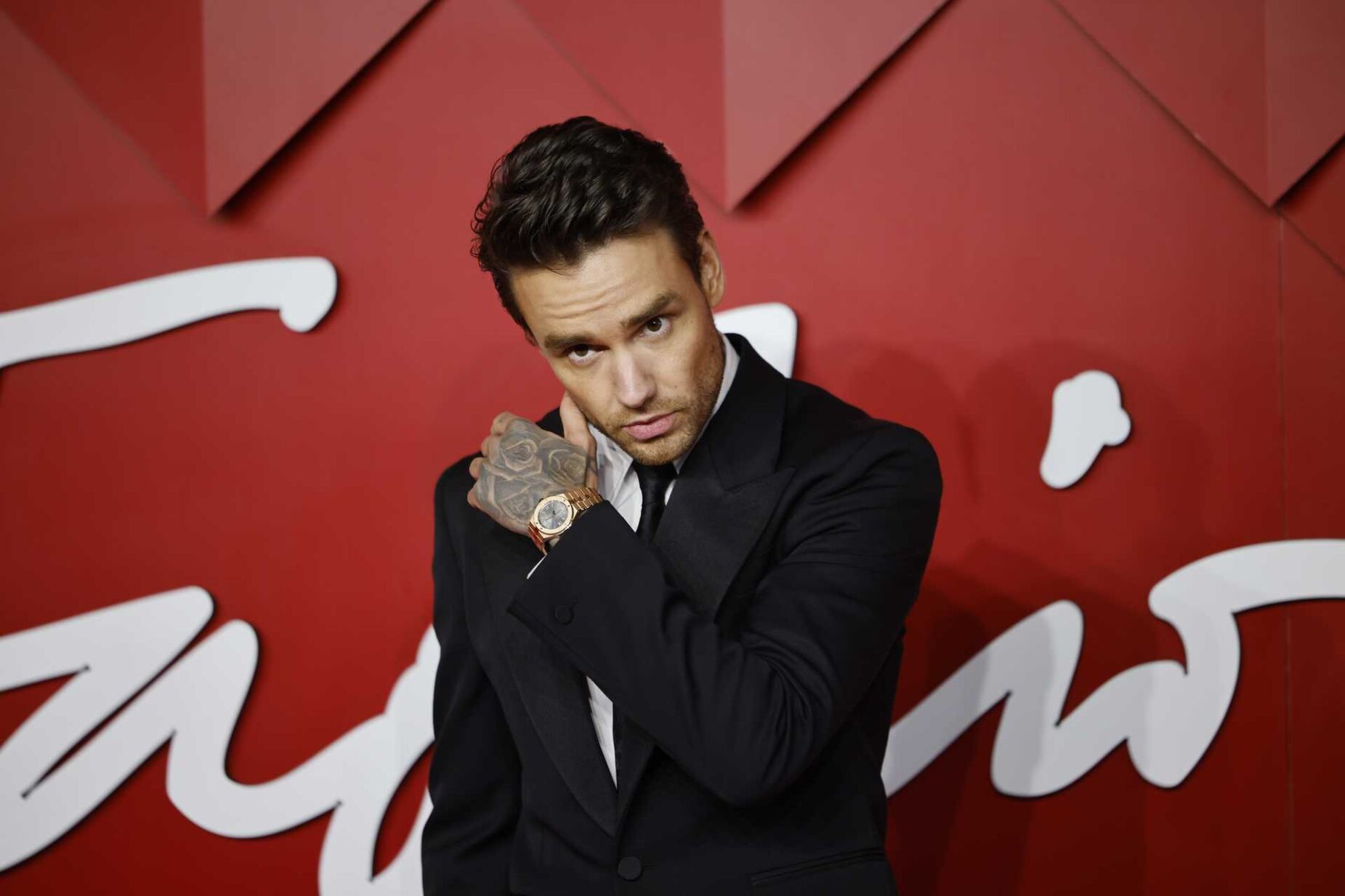 Liam Payne, ex-membro dos One Direction, morre após cair de terceiro ... Liam Payne, ex-membro dos One Direction, morre após cair de terceiro ...