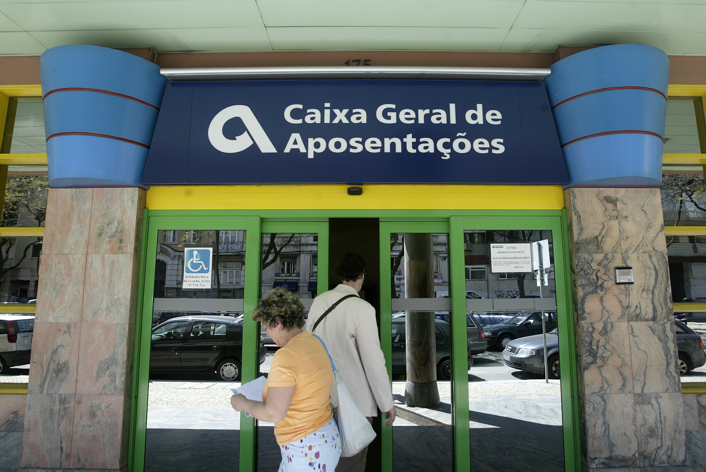 Novas tabelas de retenção do IRS chegam em outubro a pensões da Caixa ... Novas tabelas de retenção do IRS chegam em outubro a pensões da Caixa ...