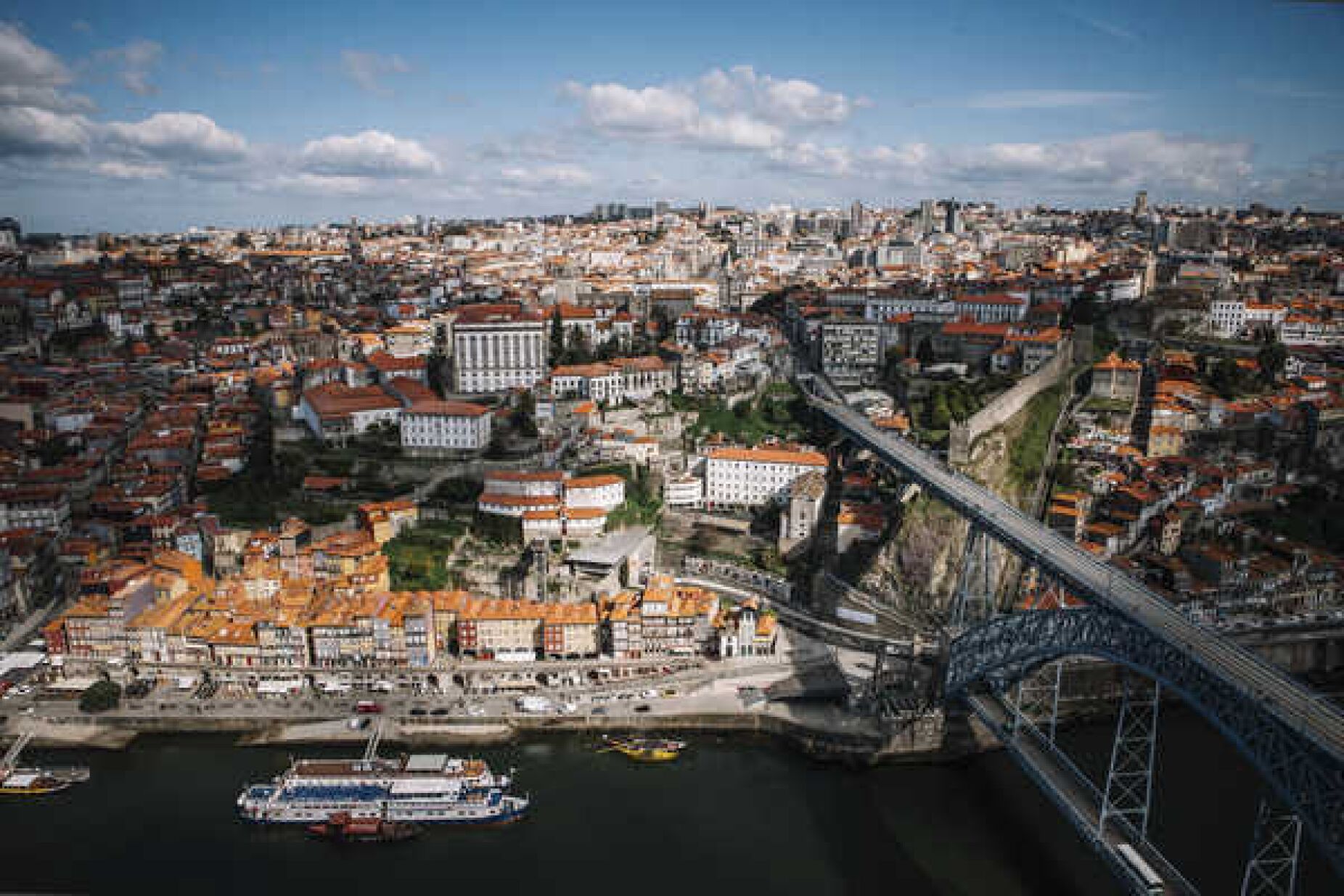 Porto suspende autorização de novos alojamentos locais no Centro ... Porto suspende autorização de novos alojamentos locais no Centro ...