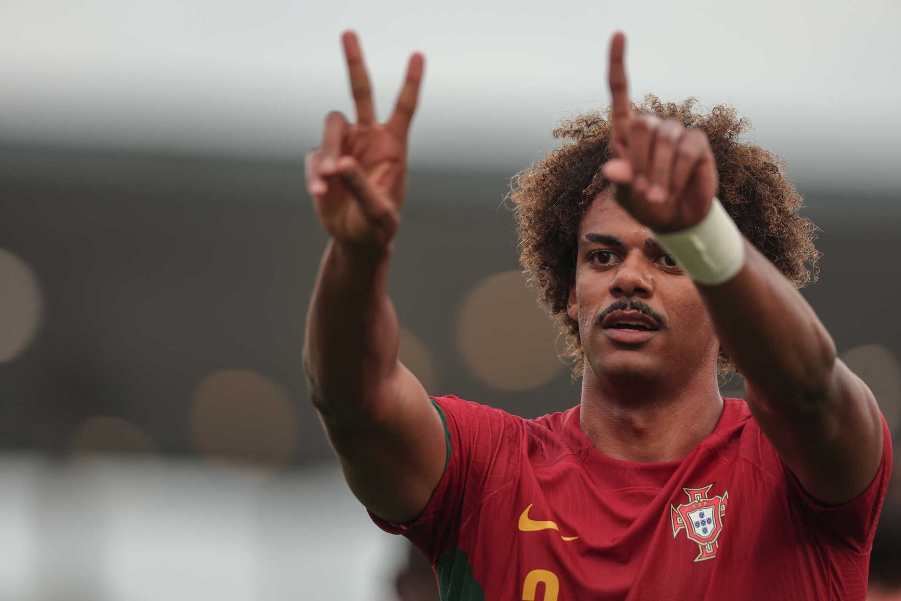 Milan interessado em Renato Veiga e Sporting Milan interessado em Renato Veiga e Sporting