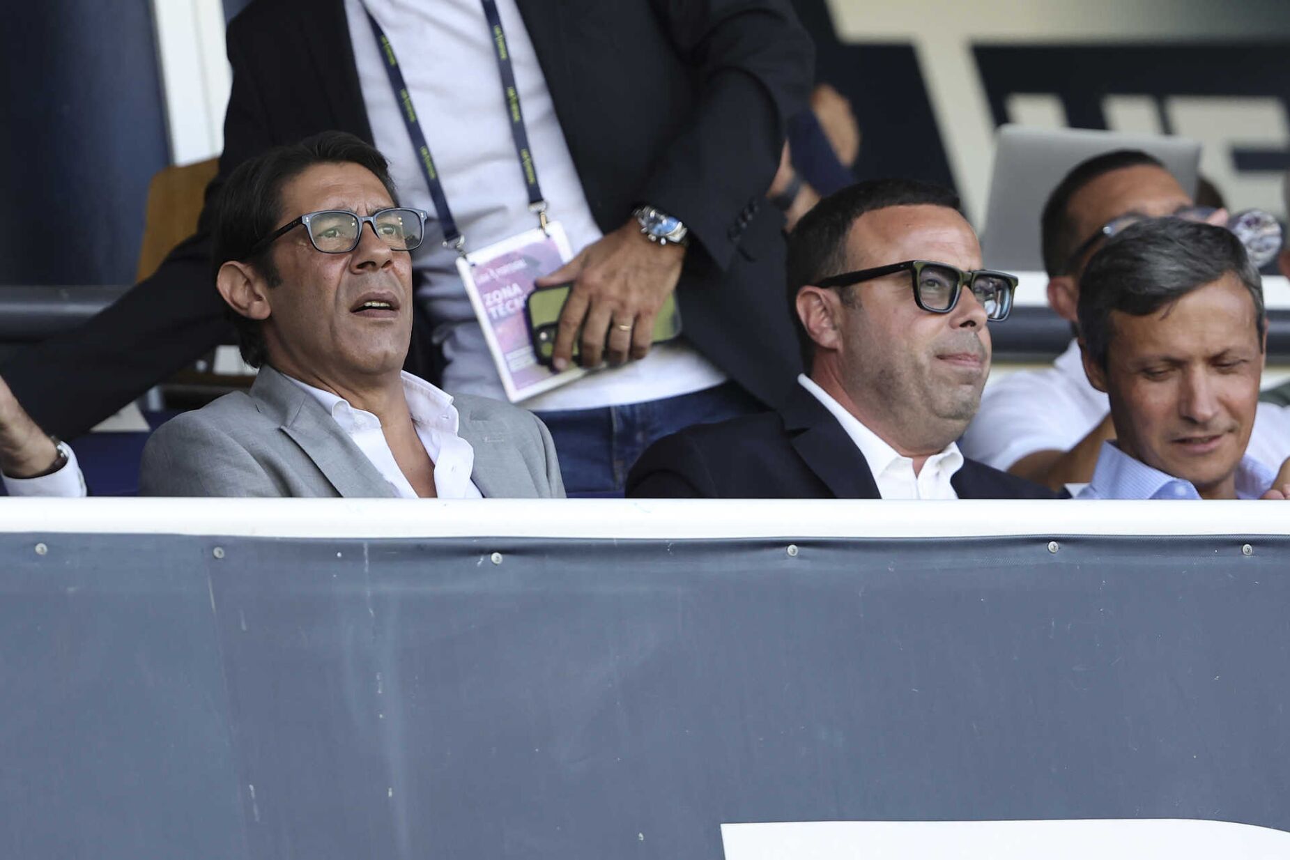 Rui Costa foi ao balneário do Benfica e exigiu reação rápida Rui Costa foi ao balneário do Benfica e exigiu reação rápida