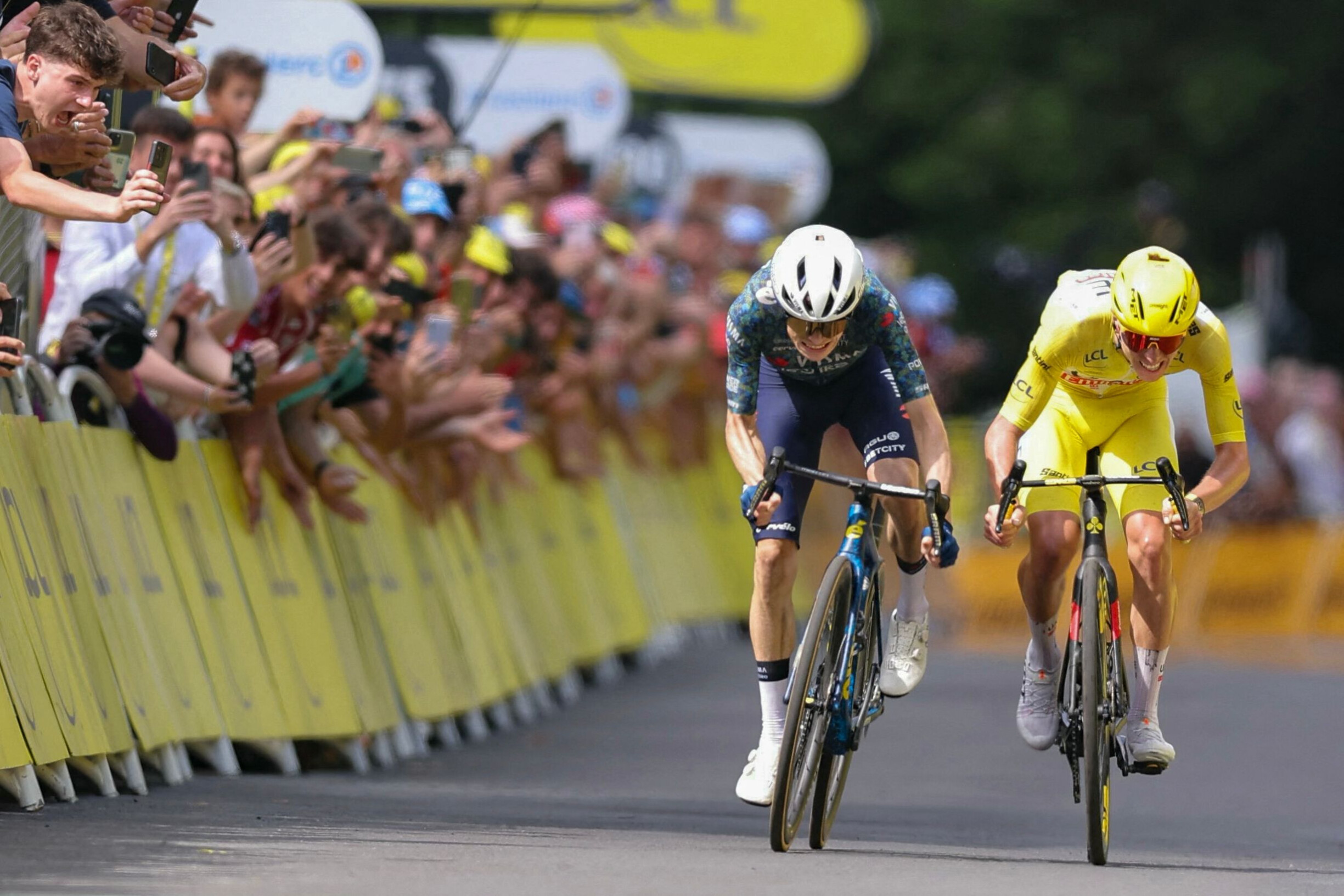Tour: Vingegaard bate Pogacar ao sprint e Almeida já está no top 5 Tour: Vingegaard bate Pogacar ao sprint e Almeida já está no top 5