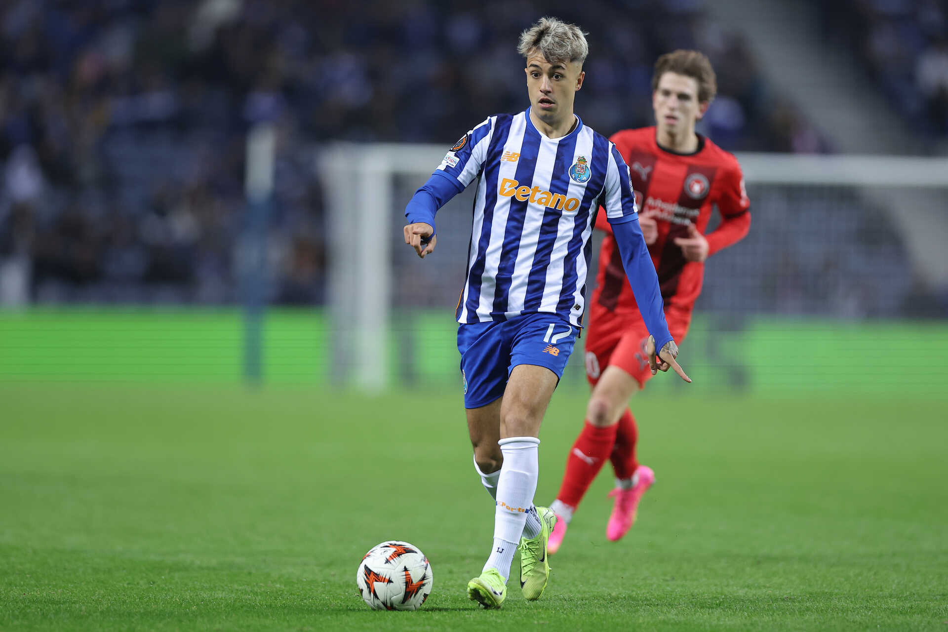 De saída do FC Porto, Iván Jaime chega a Valência esta tarde De saída do FC Porto, Iván Jaime chega a Valência esta tarde