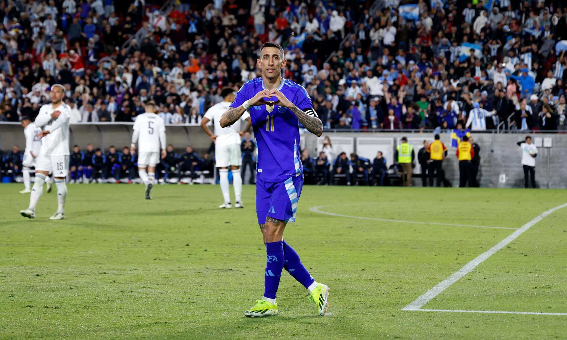 Di María marcou na vitória da Argentina, Otamendi também titular Di María marcou na vitória da Argentina, Otamendi também titular