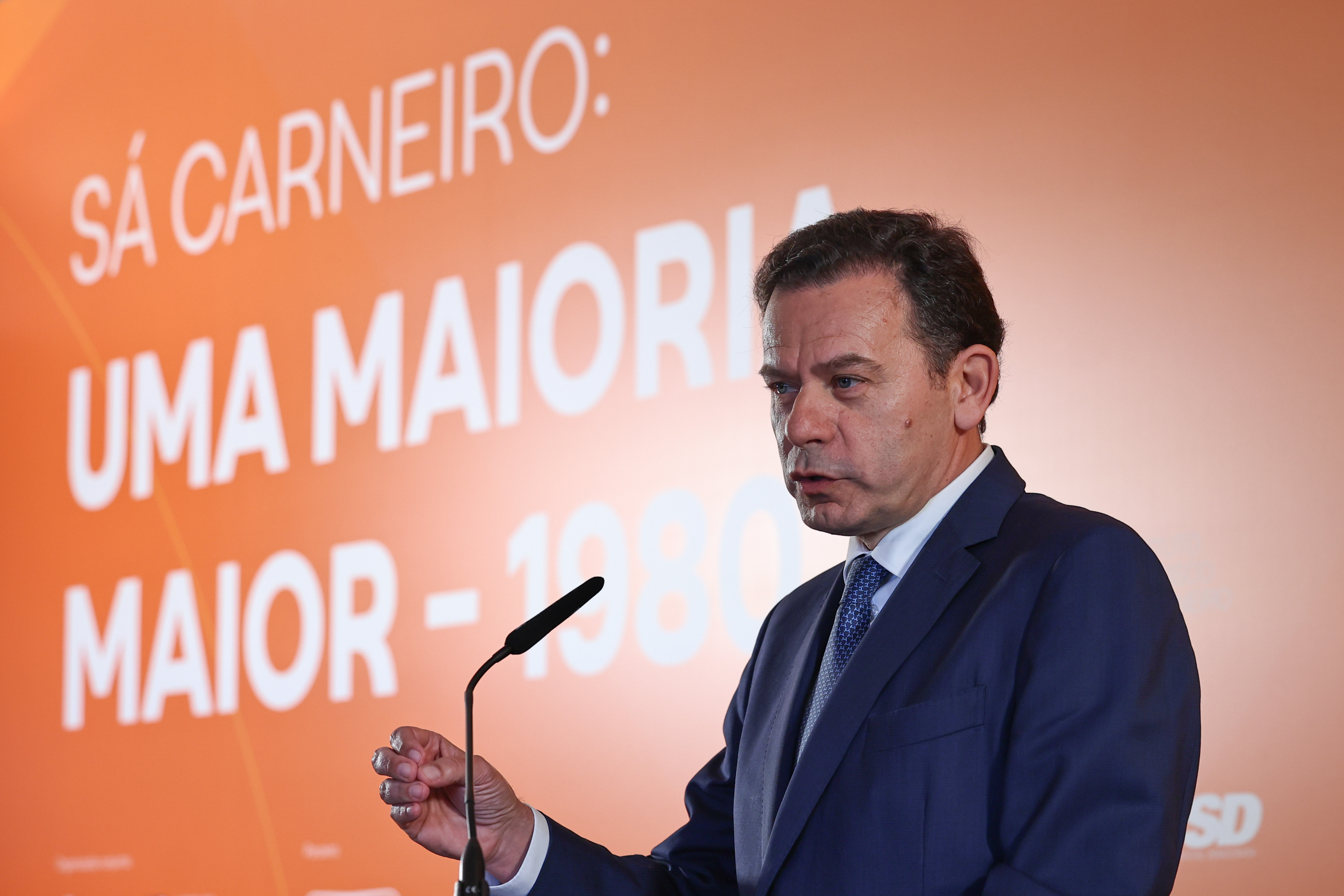 Coligação AD/IL surge como favorita, mas maioria quer que Montenegro e ...