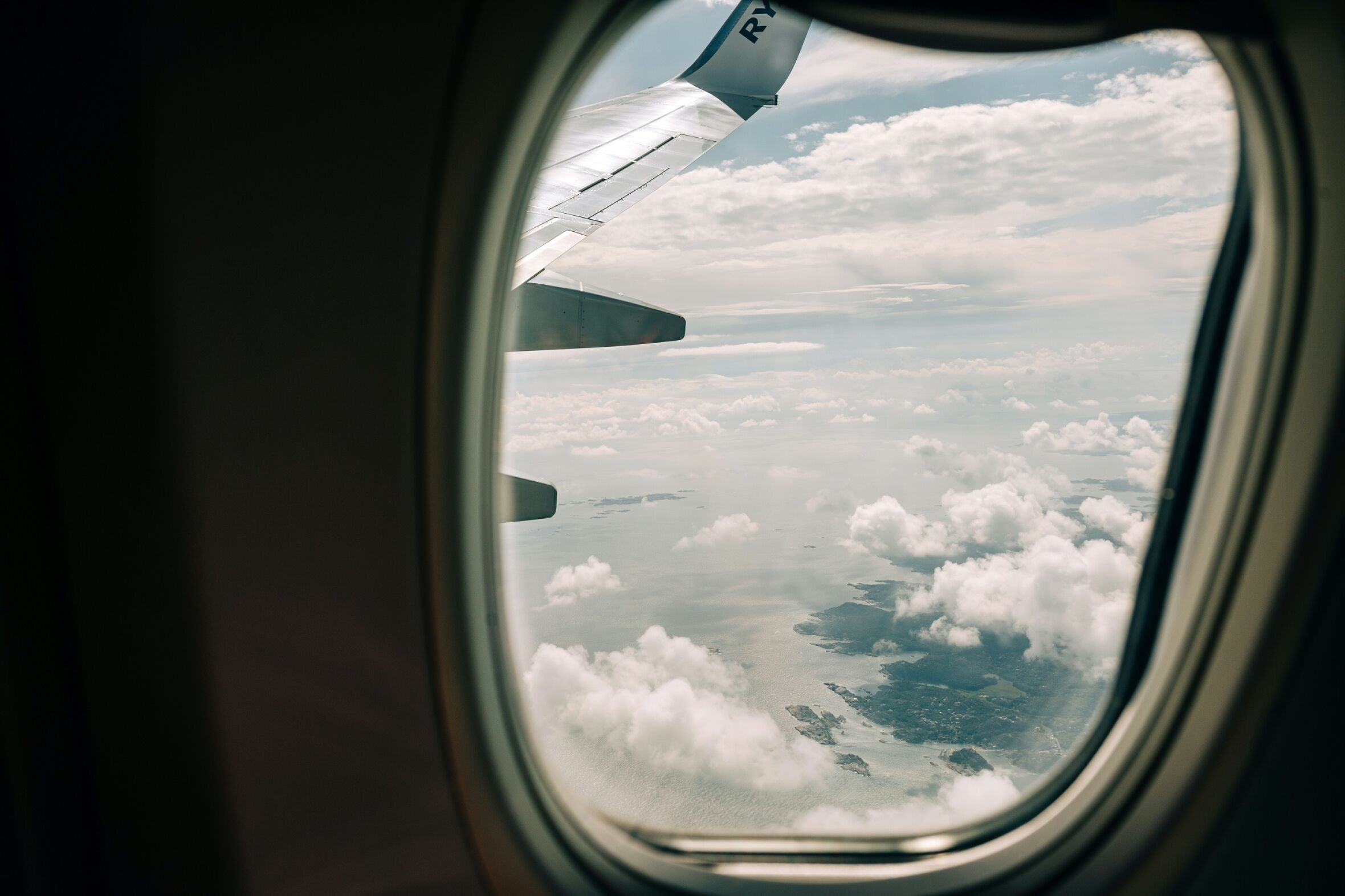 6 dicas de uma hospedeira de bordo que podem melhorar a sua viagem (com ... 6 dicas de uma hospedeira de bordo que podem melhorar a sua viagem (com ...